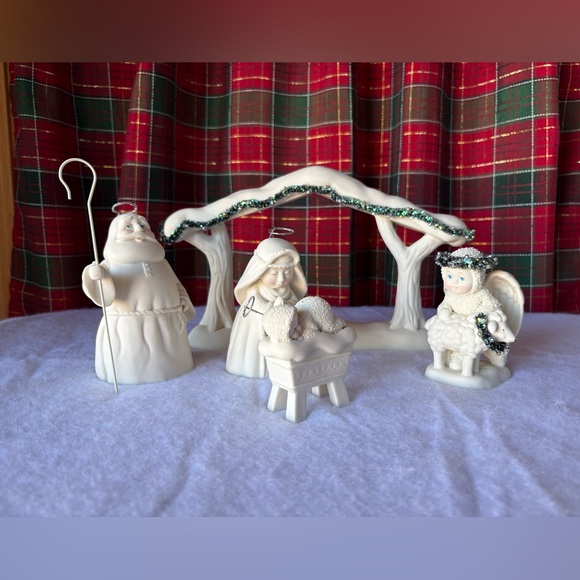 Department 56 | Holiday | New Dept 56 Snowbabies A Child Is Born ...